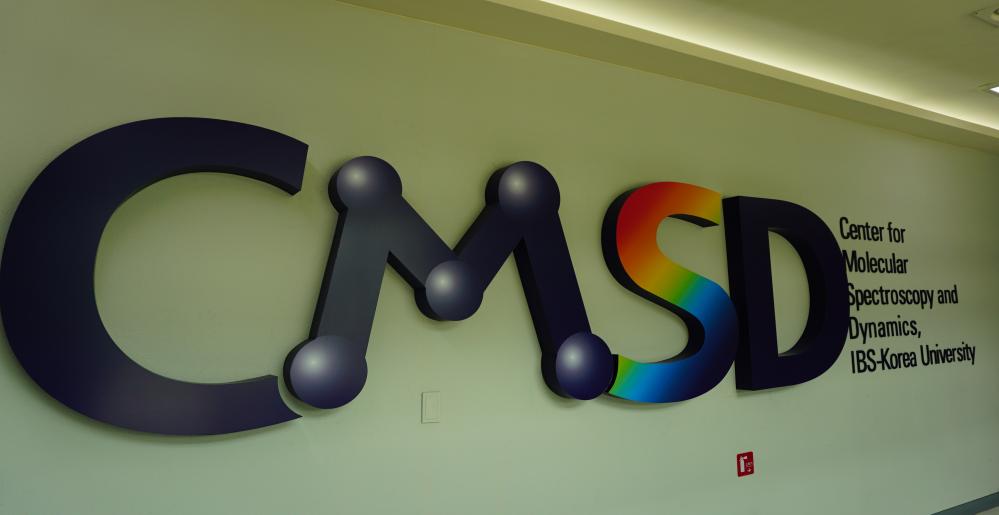 Center for Molecular Spectroscopy and Dynamics> ibs